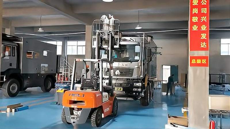 重汽越野房车,四驱豪沃,汕德卡二驱,89-189W