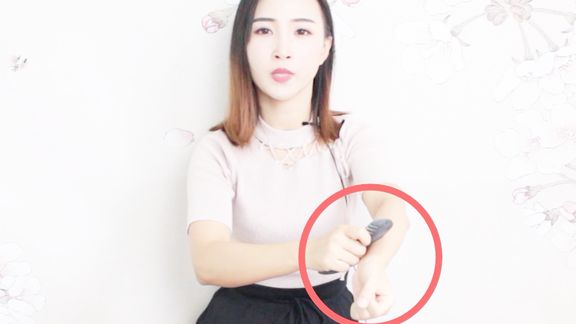 1块刮痧板,每天花5分钟,来回刮一刮,肠胃都要感谢你!