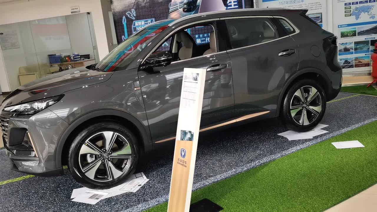 二代55plus真是帅呆了。安全辅助功能齐全 ,540度全景影像,全速自...