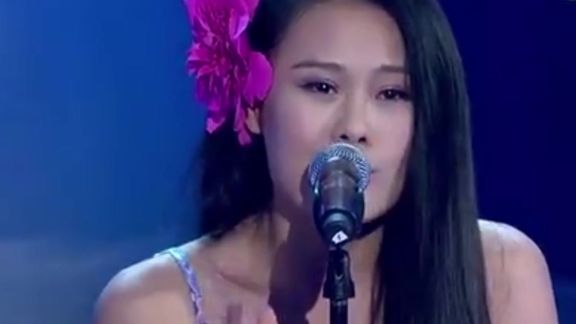 中国好声音:她一首《弯弯的月亮》,原唱刘欢爆灯后鼓掌欢呼
