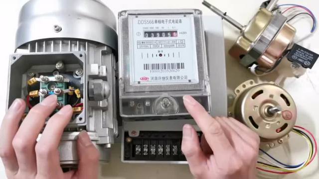 8000块一个月的电工分不清功率和电功,真的是太OUT了,一学.