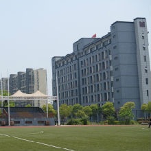 青湖双塔 