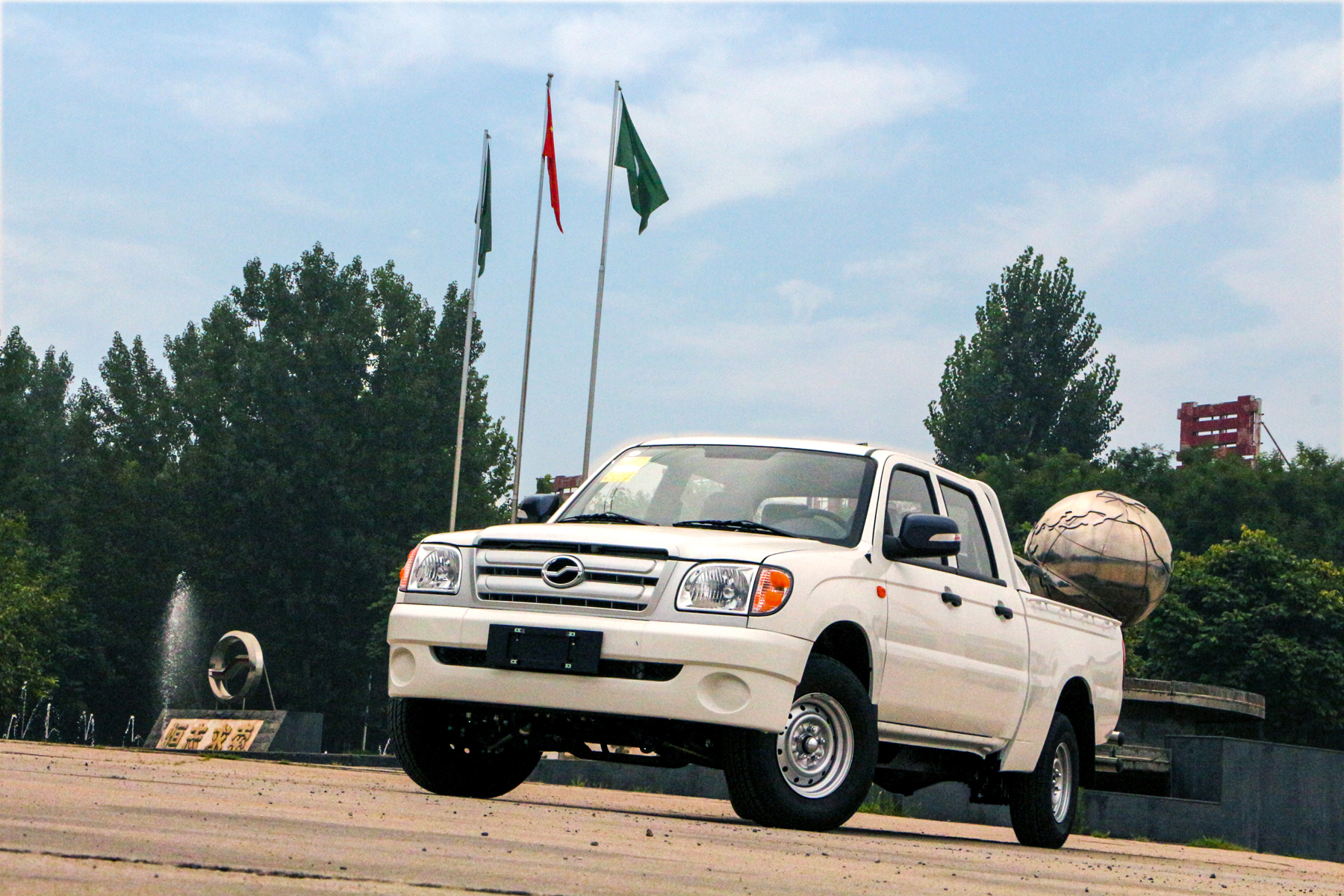 真正亲民实惠的皮卡!1.5T汽油机!5万元起售 还看什么长城