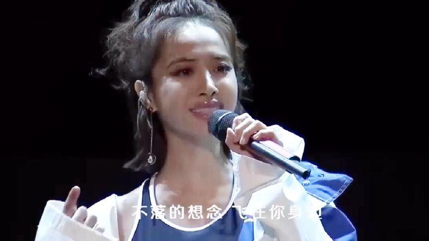 蔡依林助阵李宇春演唱会,确认过眼神是好姐妹无疑了!