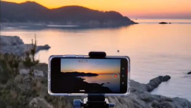 汽车压过移动电源会会爆炸吗产品质量不保证的话请勿模仿