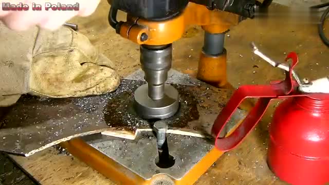 测试一些便宜的孔锯,钢板钻头,台阶钻头和木工开孔器