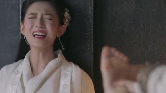 让人热血沸腾的挠脚心场面,黎姿最可爱,陈钰琪的最形象!