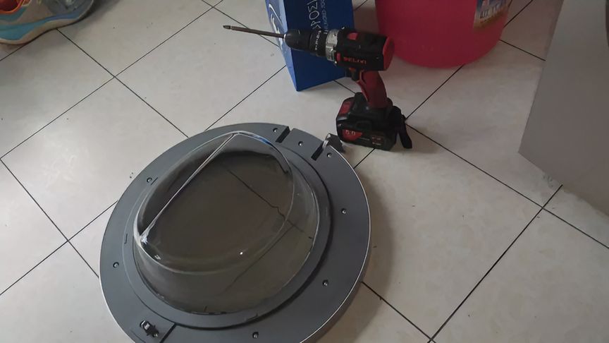 滚筒洗衣机维修,更换门铰链,全过程详细步骤。