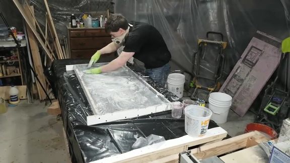 大理石质感水泥桌面&炭化木桌腿,自制格调咖啡桌!