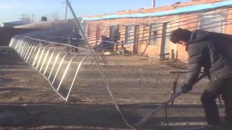 农村自制弯管器,这智慧,佩服佩服!