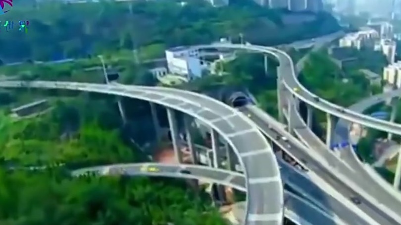 重庆这座立交桥又火了,无数司机的噩梦,复杂到连导航都崩溃了!