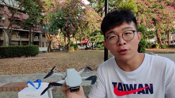 比你iPhone还小的空拍机!大疆DJI Mavic Mini快速开箱&体验!