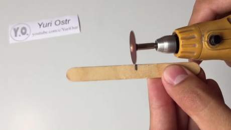 DIY手工制作:教你自制简易的橡皮筋小船,玩起来效果还不错