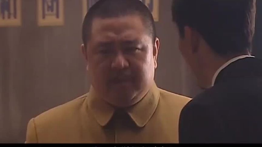 身份被暴露,特务老板命令取消行动计划,来了个阴招
