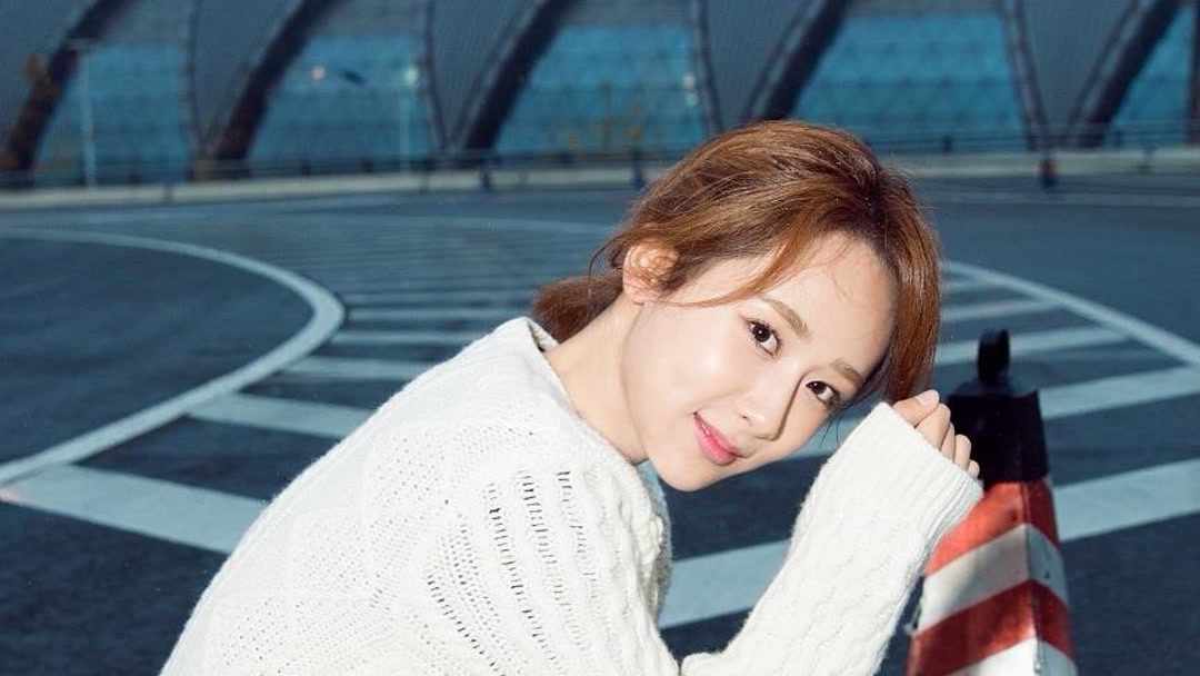 久别重逢杨紫跟王俊凯打招呼方式太特别,猴皮猴皮的,人缘超级好