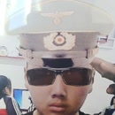 爱做纸枪的小枪王 