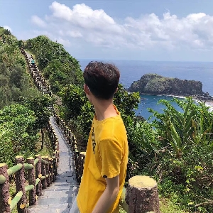 坚决不卷的小刘同学 