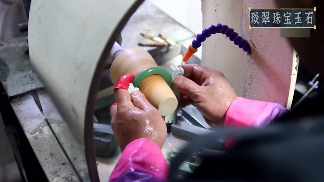 从原石到成品!翡翠手镯制作全过程竟是如此!
