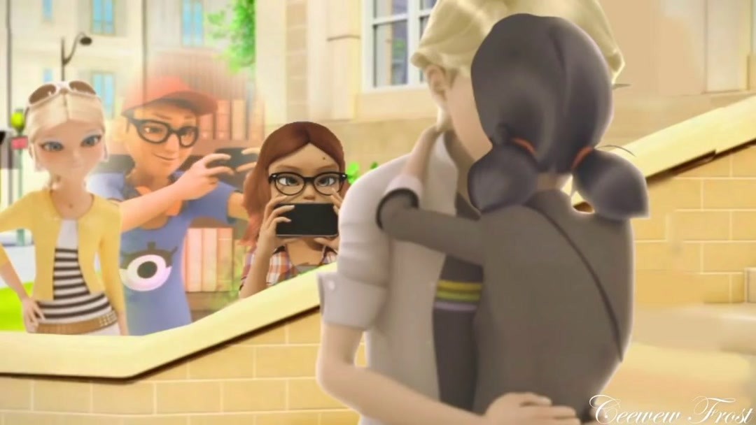 瓢虫雷迪动画游戏:眼看玛丽娜就和艾俊接吻了,最后被寇依破坏