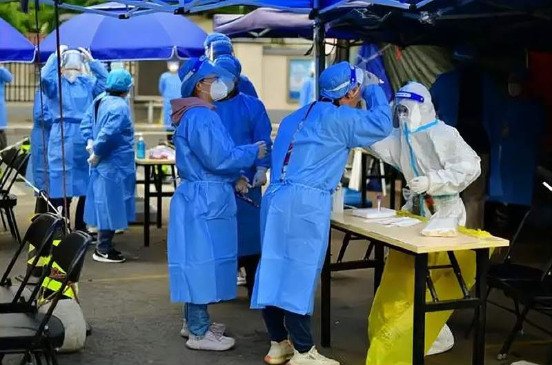 武汉市最新要求!48小时内未做核酸健康码将赋灰码