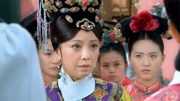 新还珠格格:皇后为了容嬷嬷来找小燕子讲和,还真是主仆情深