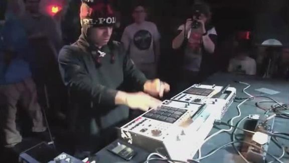 打碟王者 这手速惊人太快了是不是开了挂