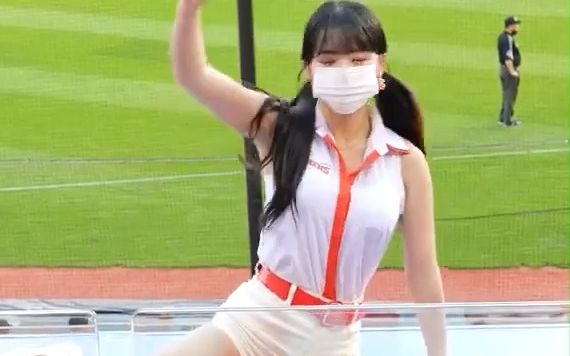 啦啦队表演45(李多惠)