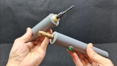手动拧螺丝太累了,决定独创一个电动螺丝刀,懒人必备装备