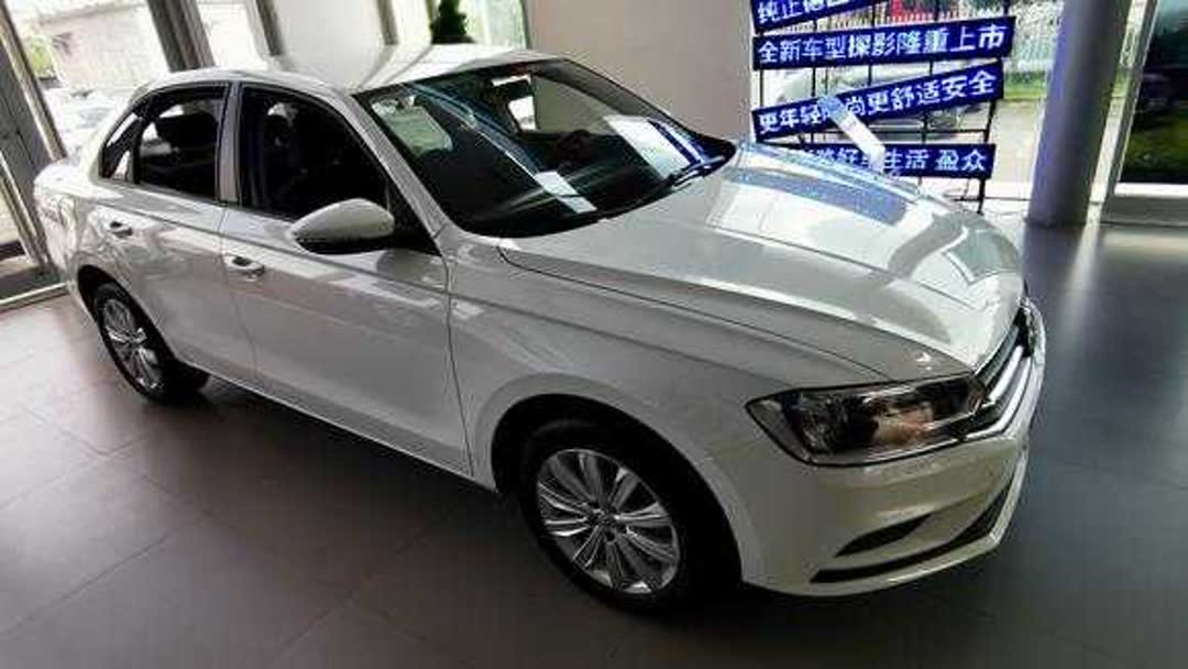 工薪阶层上下班代步神车宝来,自动挡只要八万多,难怪销量那么高