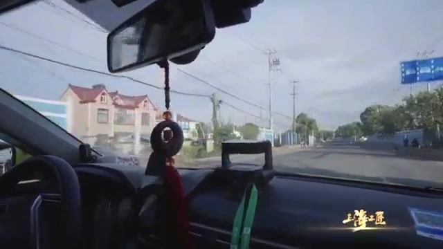 标准监测点把深入全市各处的车载移动监测设备连接成一张可以互…