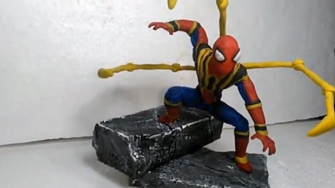 漫威的手办价格太高,自己用粘土捏一个钢铁蜘蛛侠,步骤简单易学