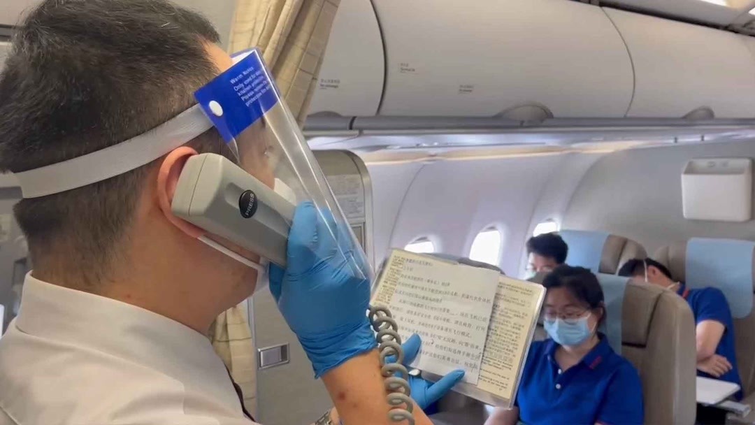 109名医护支援海南结束,回家航班临时改飞成都支援 机场广播致谢