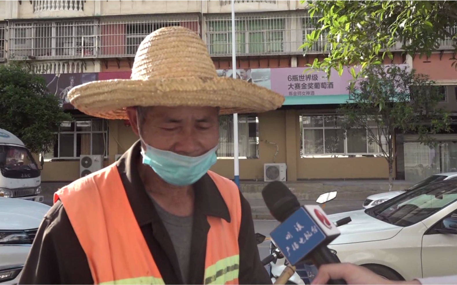 尊重身边的每一位平凡的劳动者,生活因他们而变得不平凡#五一劳动节