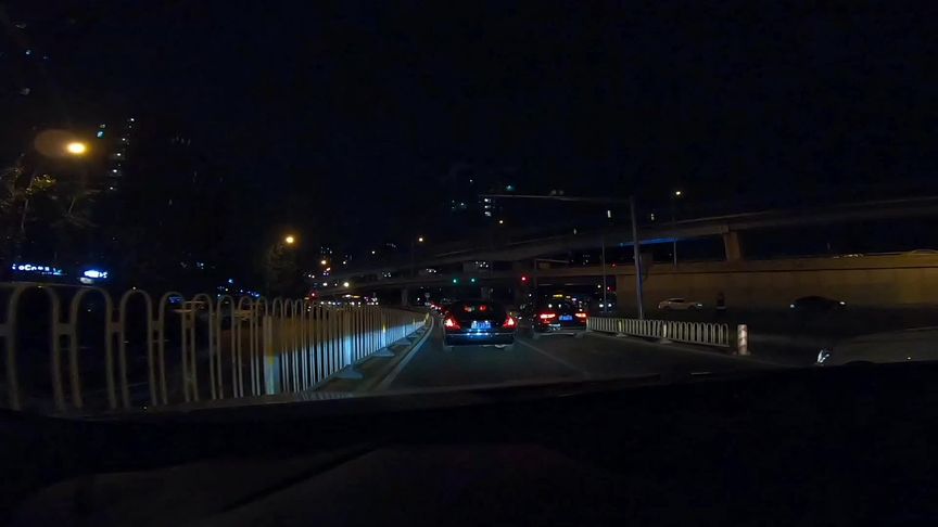 今天给大家表演一段绕口令