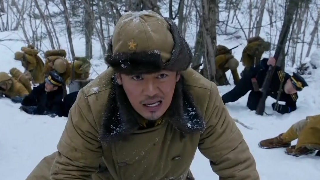 颜红光偷袭 岸谷中弹受伤