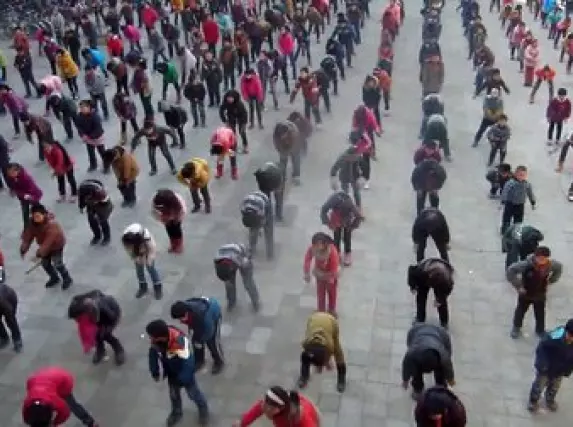 慈周寨中心小学大课间活动实录