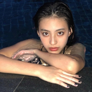 不吃草的野马 