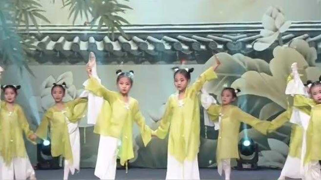 儿童舞蹈表演《小道童》少儿舞蹈
