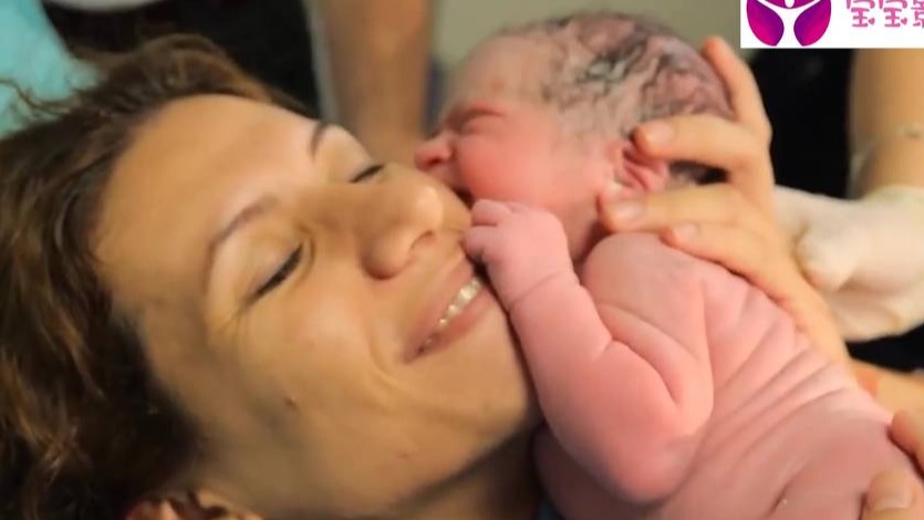 感人的产妇二胎生产过程记录,用温馨画面致敬伟大母爱!