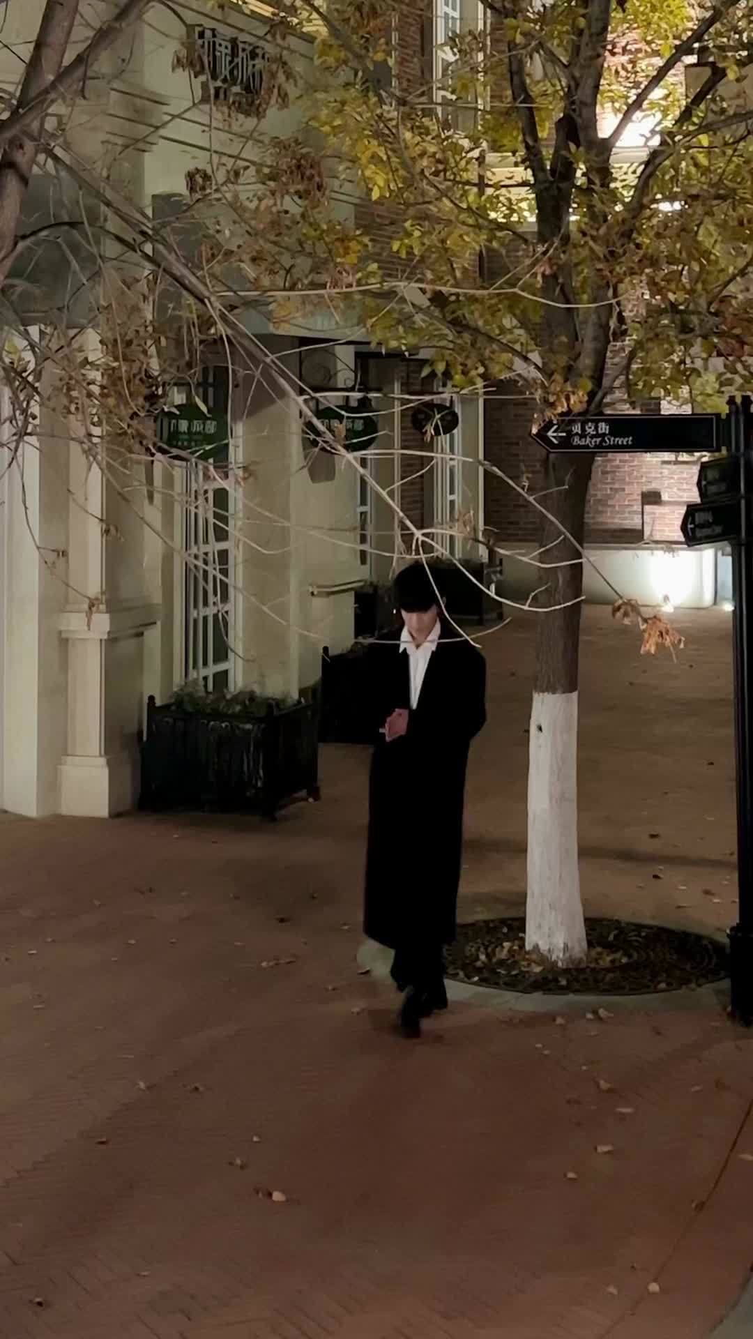 他在闹,你在笑这种父子感情爱了