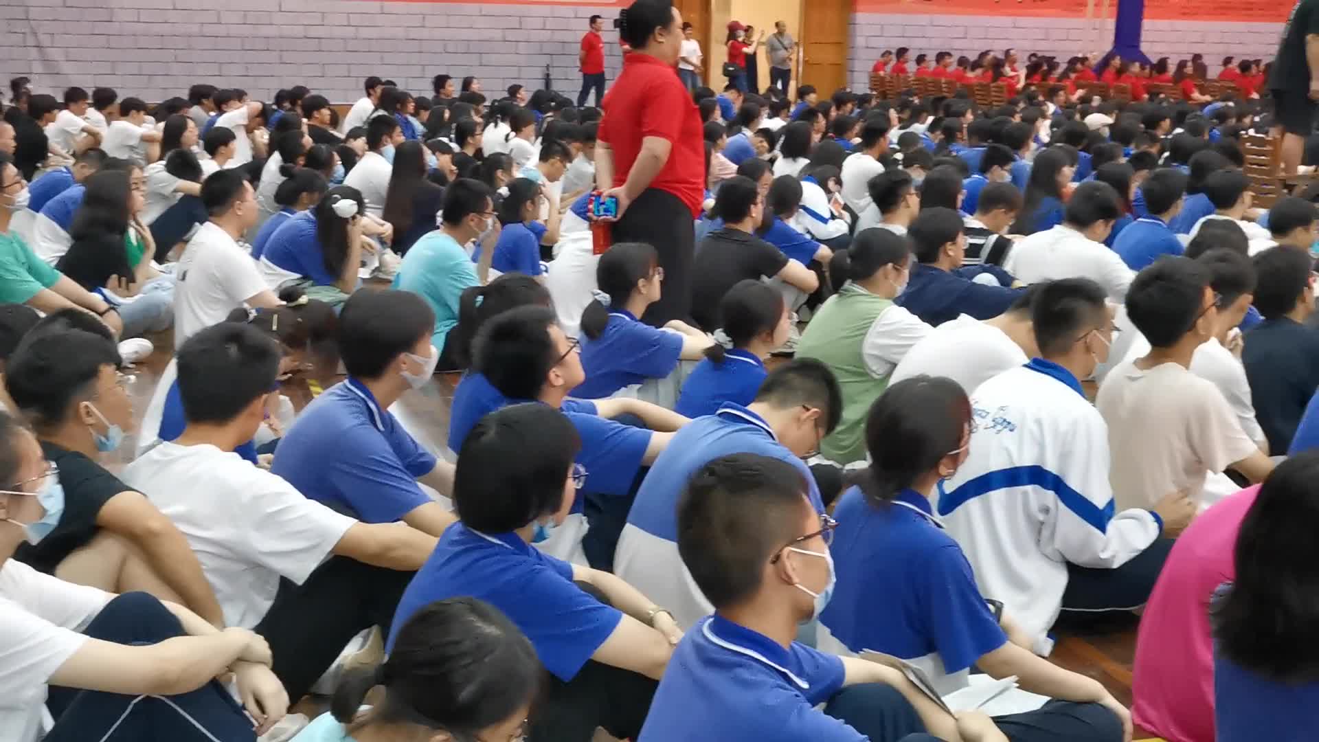 高考壮行会教师代表范老师发言1【2022.6.6.】