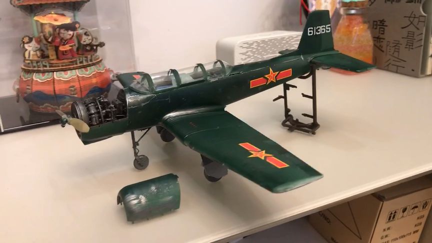 1/32小号手 初教6 飞行员摇篮 军事模型