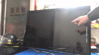 液晶电视机开机有声音图像一会黑屏但有声音维修经验并非灯条损坏