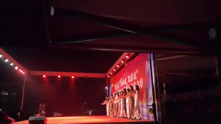 最后一个节目,却把晚会推上高潮,听学生的呐喊声#学校文艺汇演