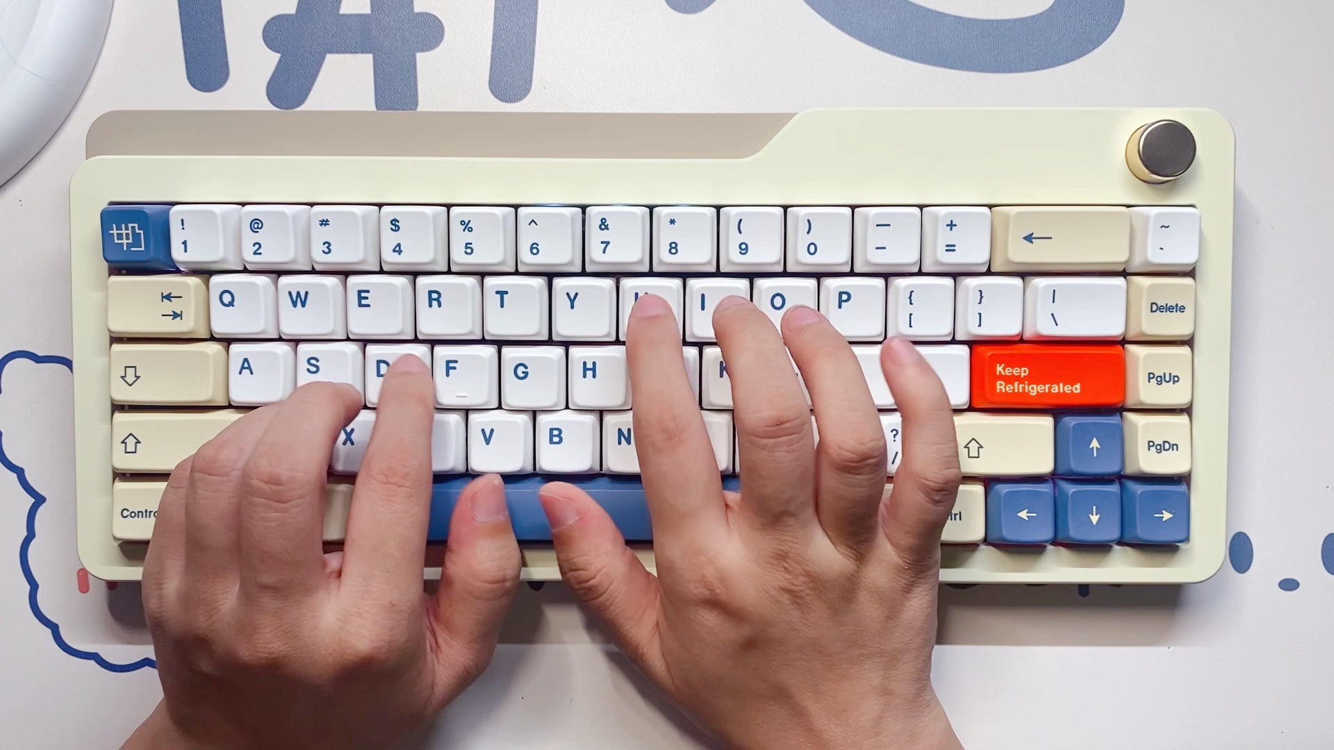 客制化键盘丨奶瓶外设 n68 1.0三模 热插拔 rgb 套件的不同色彩!蓝牙和...