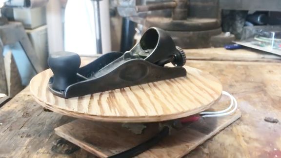 老祖宗的木工刨子就是好,虽然是50年前买的,依然能用几十年