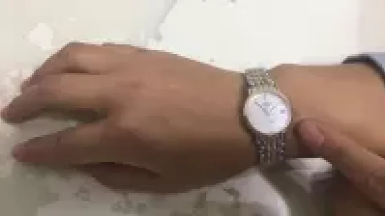 修表师傅告诉我: 这4种佩戴手表的方法是错误的, 可能会损坏手表