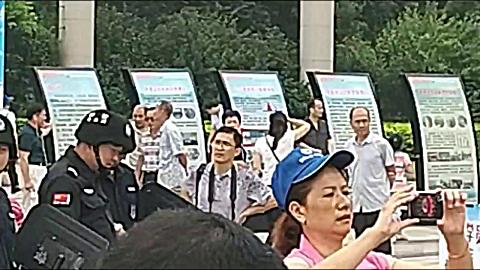 志愿者代表发言6.26.