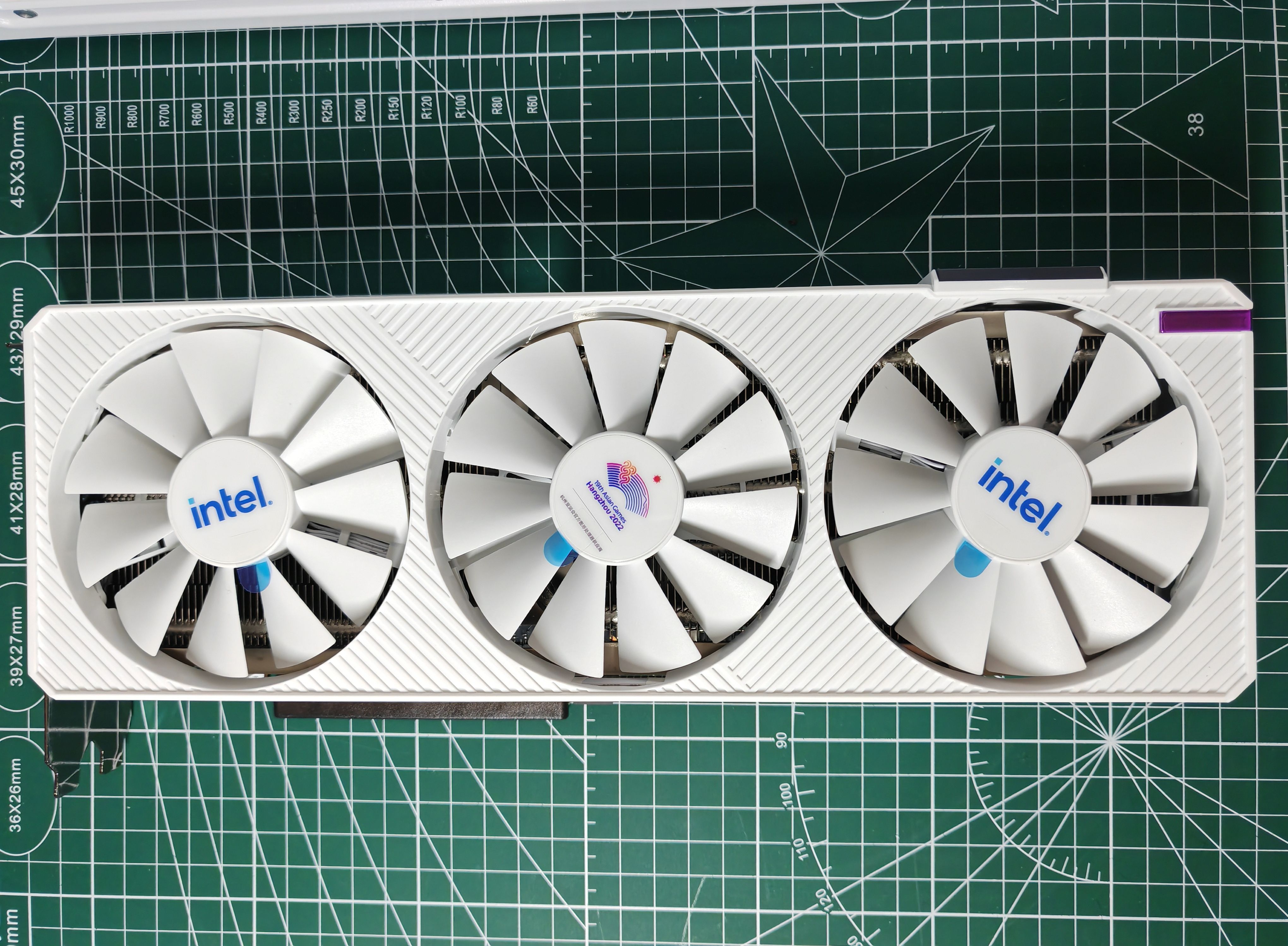 拼夕夕使用拼单返现券购买Intel蓝戟A770 16G OC亚运联名款