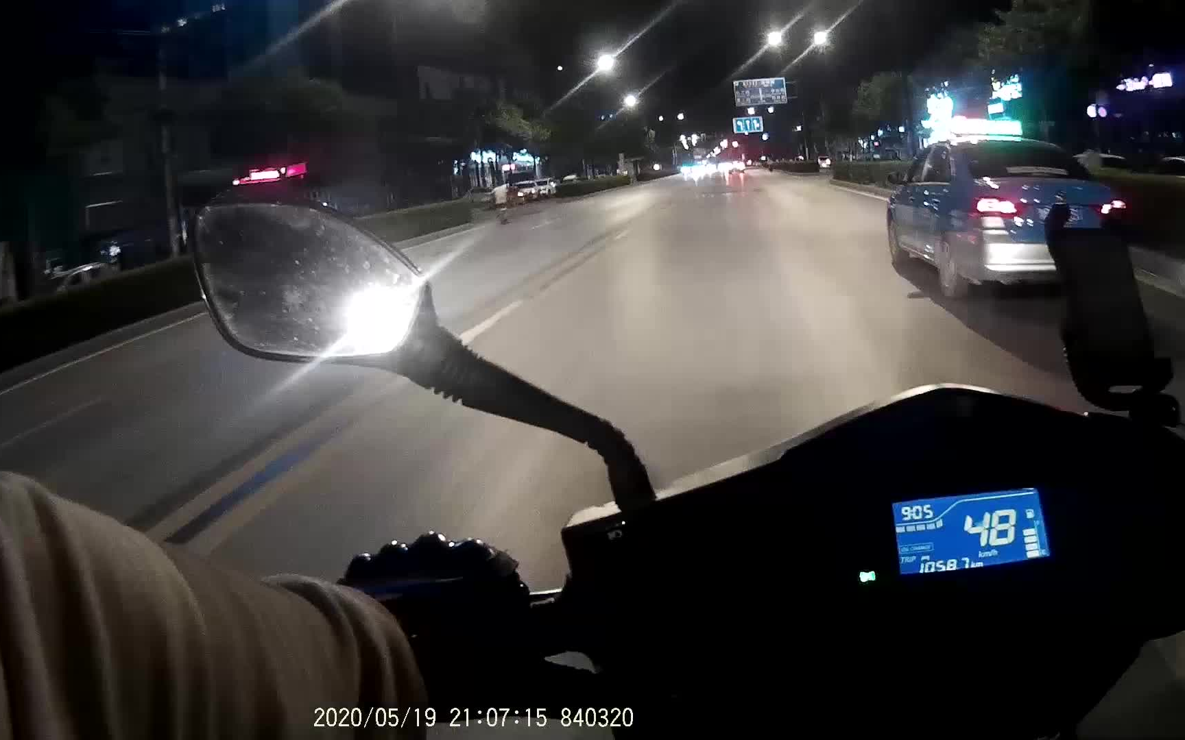 铃木UY125夜骑(执法先锋D900执法记录仪夜间画质测试)